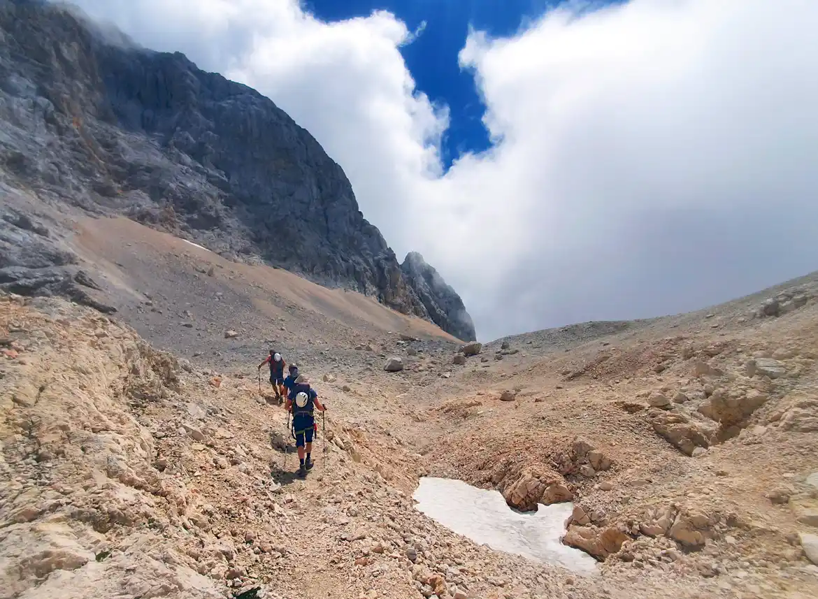 Ljetni uspon na Triglav u jedan dan: čez Plemenice gore, čez Prag dole ...